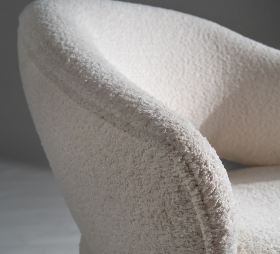 RAIU 1 Seater Full Base